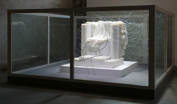 Designer Tokujin Yoshioka's Spectrum Installation Explores the Awe of Light